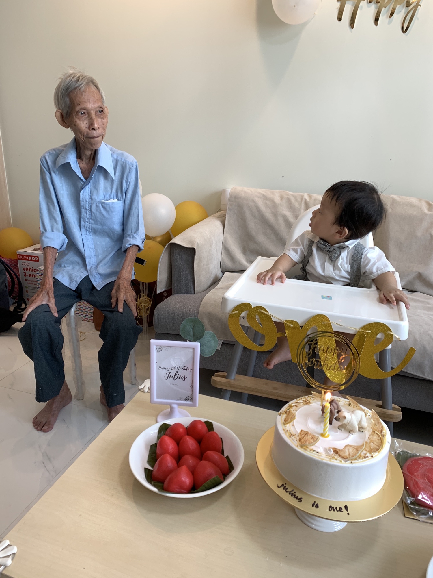 Chinese Baby 1st Birthday Must Do Tradition – Ka Ta Kueh & Zhua Zhou 抓周